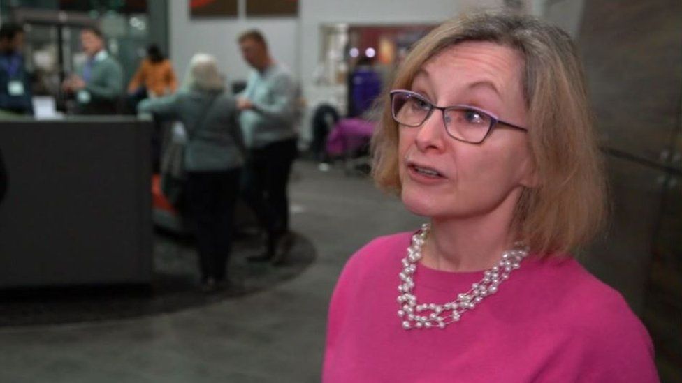 Project to get more Ukrainian interpreters for Birmingham - BBC News