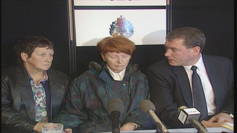 Shona Stevens: Novelty keyring bid to solve 1994 cold case murder - BBC ...