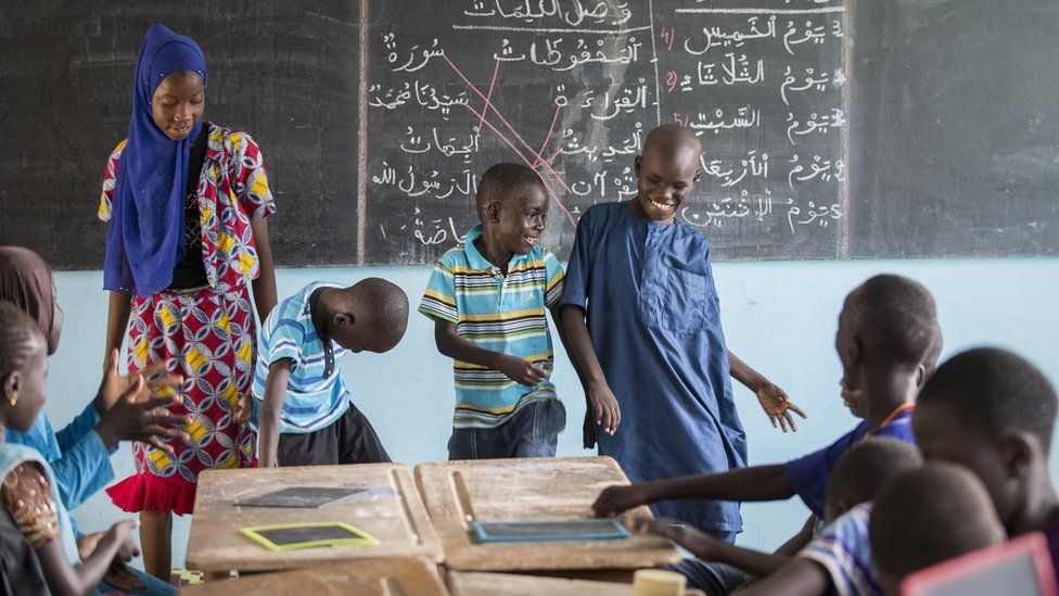 In pictures: Teaching visually impaired children - BBC News