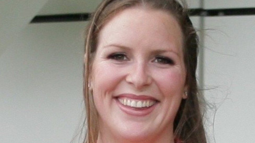 Roxanne Moran death: Drink-driver jailed over crash - BBC News