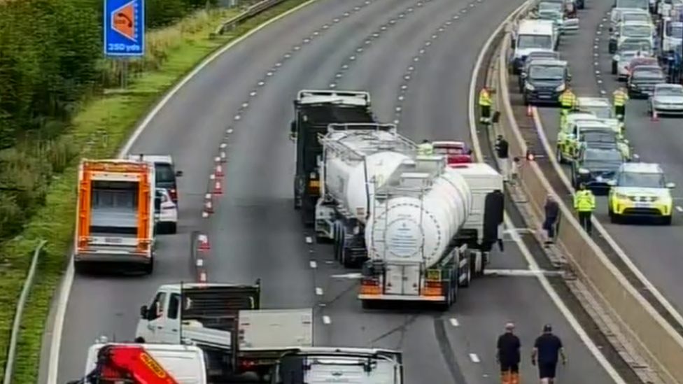 M6 delays near Stafford after three-lorry crash - BBC News