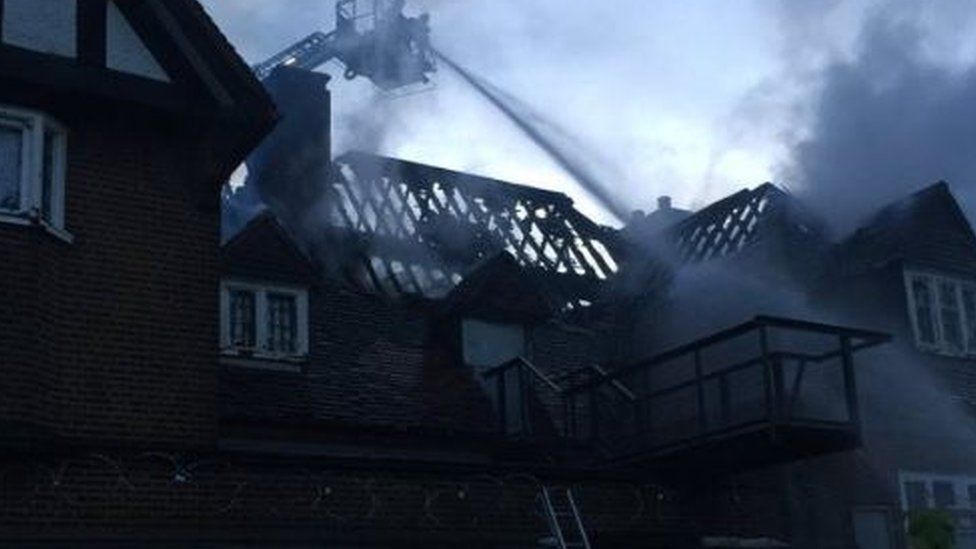Firefighters tackle derelict Birmingham pub blaze - BBC News