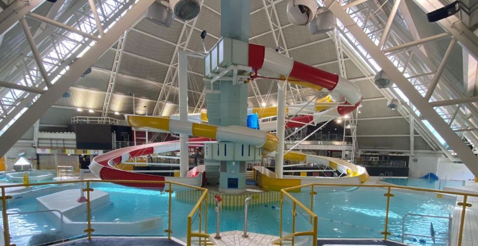 Oasis Pool shut for six months to come 'back with a splash' - BBC News