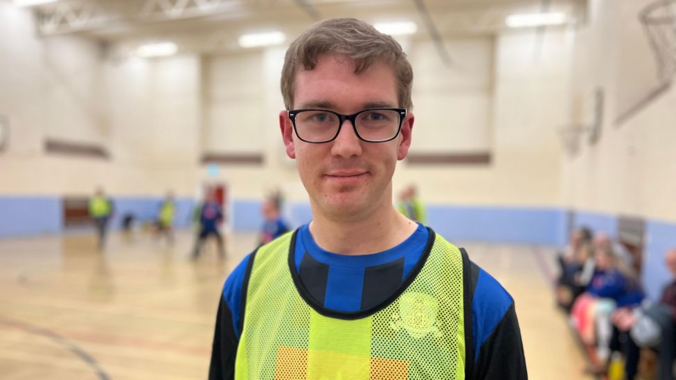 Howden disabled football team expands to include adults - BBC News