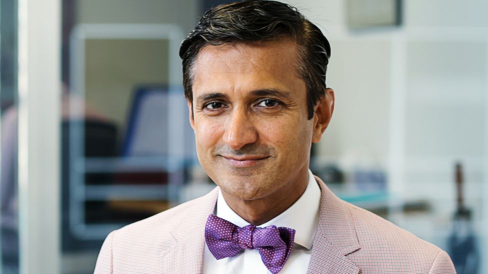 How talking machines are taking call centre jobs - BBC News