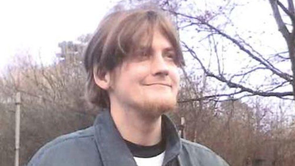 Mum's suspicion over Torquay drugs death - BBC News