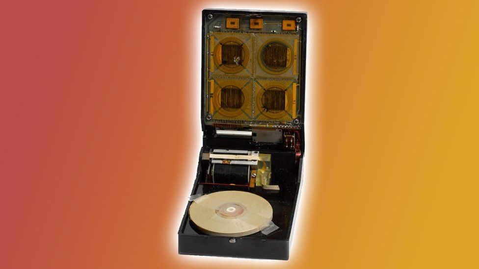 World's first handheld calculator up for grabs - BBC Newsround