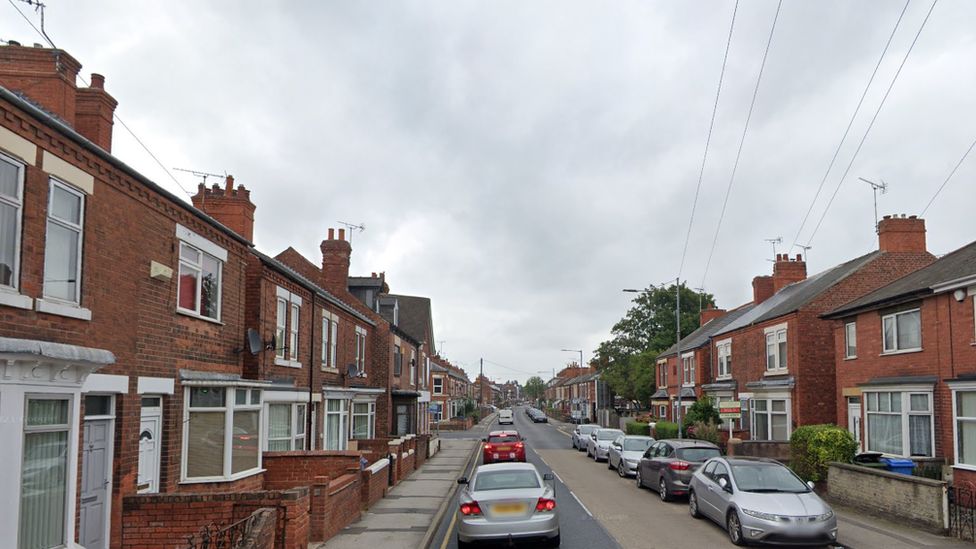 Worksop arrest after firefighter confronted with sword - BBC News