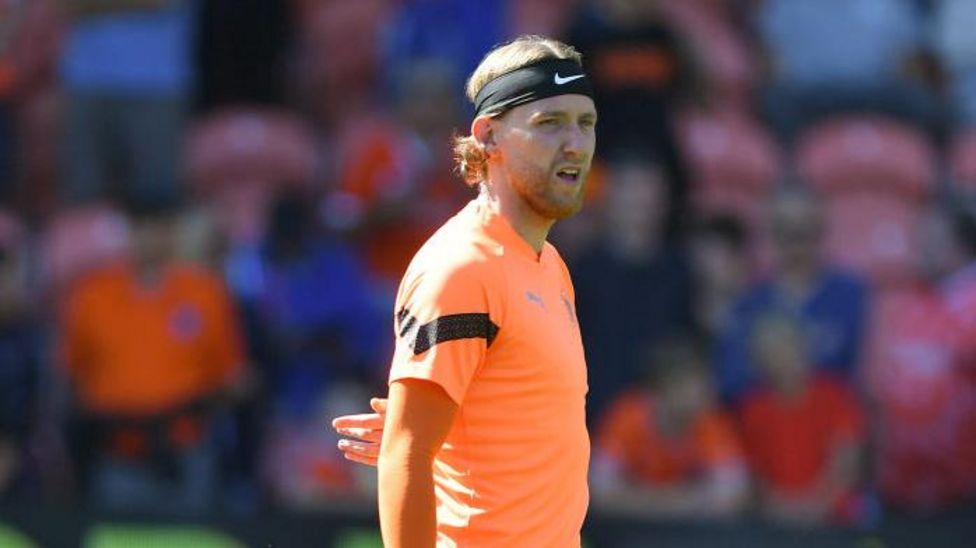 Blackpool's Josh Bowler set for Nottingham Forest medical - BBC Sport