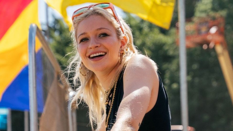 Flo, Cat Burns and Gabriels tipped as Sound Of 2023 - BBC News