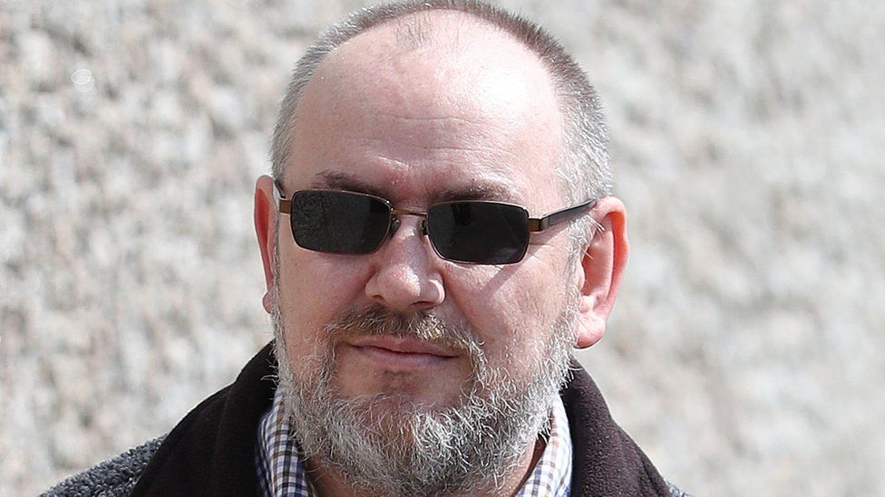 Man jailed for threatening to kill Caroline Ansell MP - BBC News