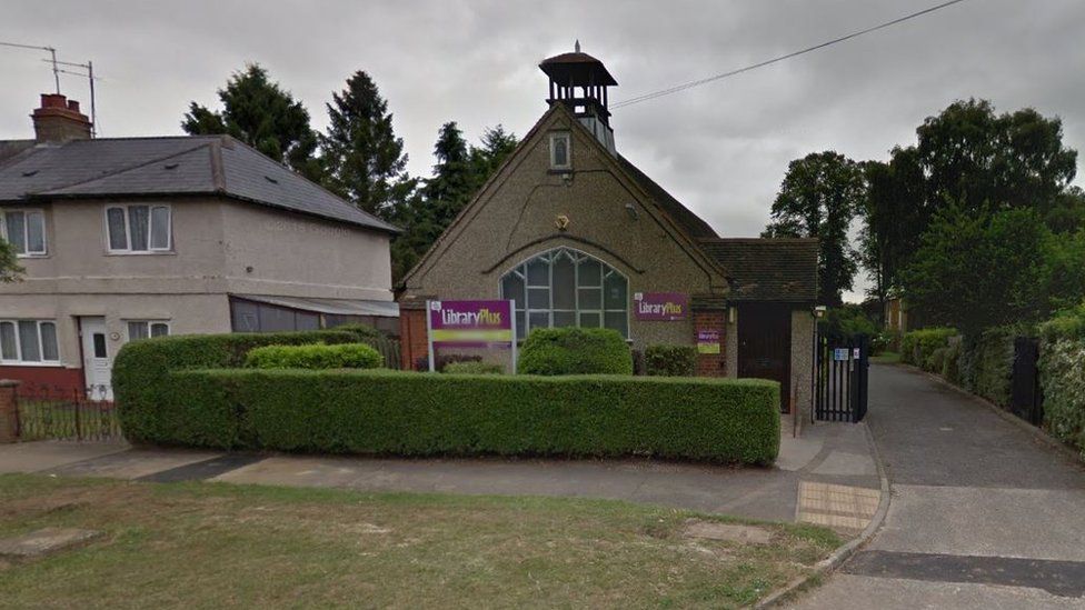 Northamptonshire libraries 'could be community-run' - BBC News