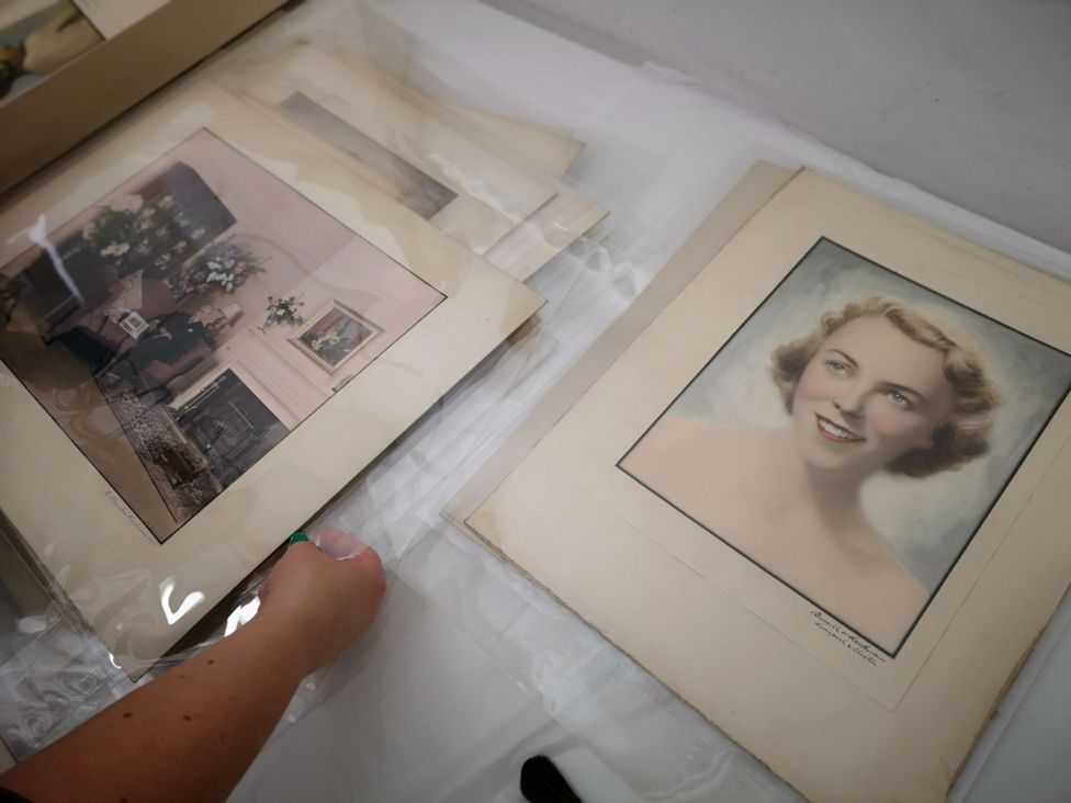 Edward Chambre Hardman's unseen archive to be uncovered - BBC News