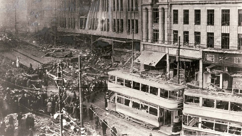 Exhibition marks World War Two bombing of Sheffield - BBC News