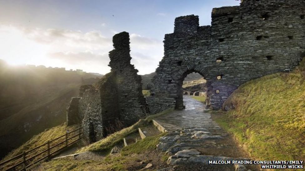 Tintagel, Cornwall: Competition to build £4m bridge - BBC News
