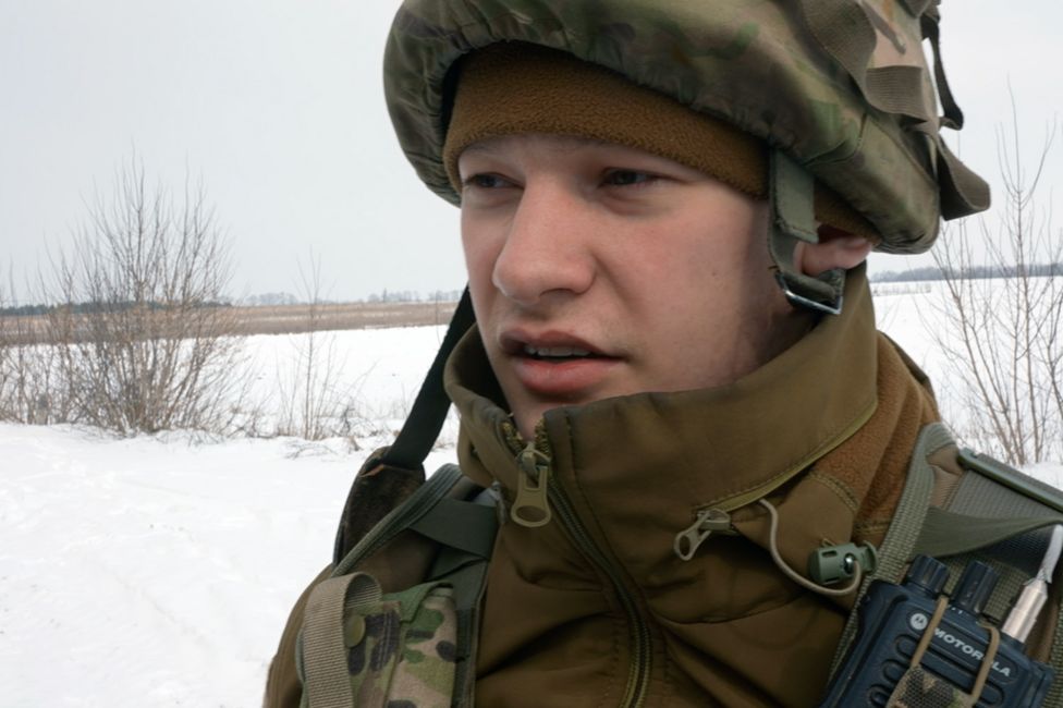 Ukraine war: On the front line of the battle for Kharkiv - BBC News