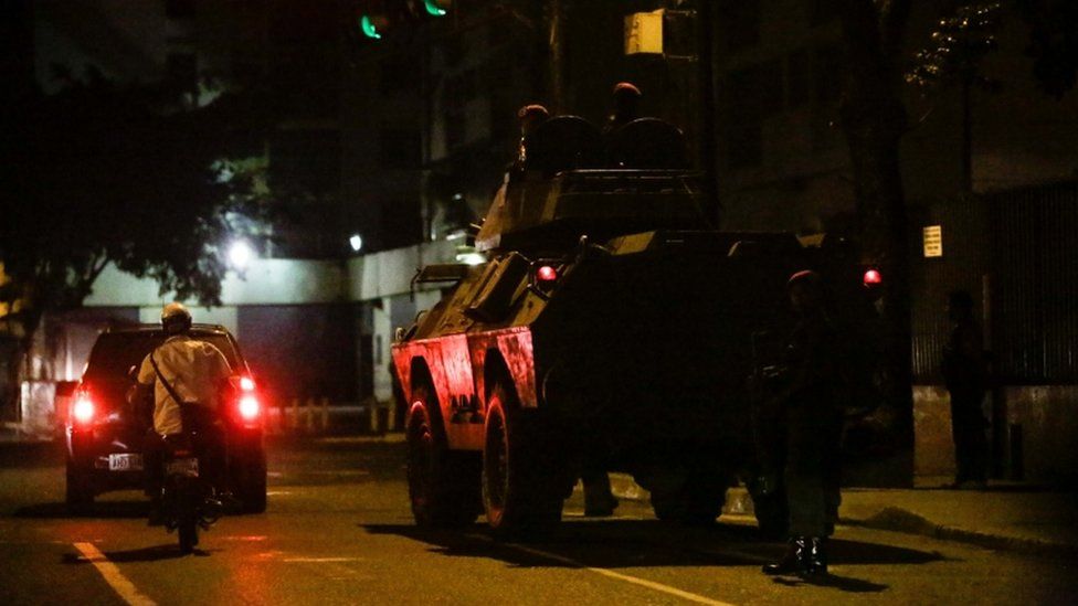 Venezuela crisis: Hunt for pilot after attack on Supreme Court - BBC News