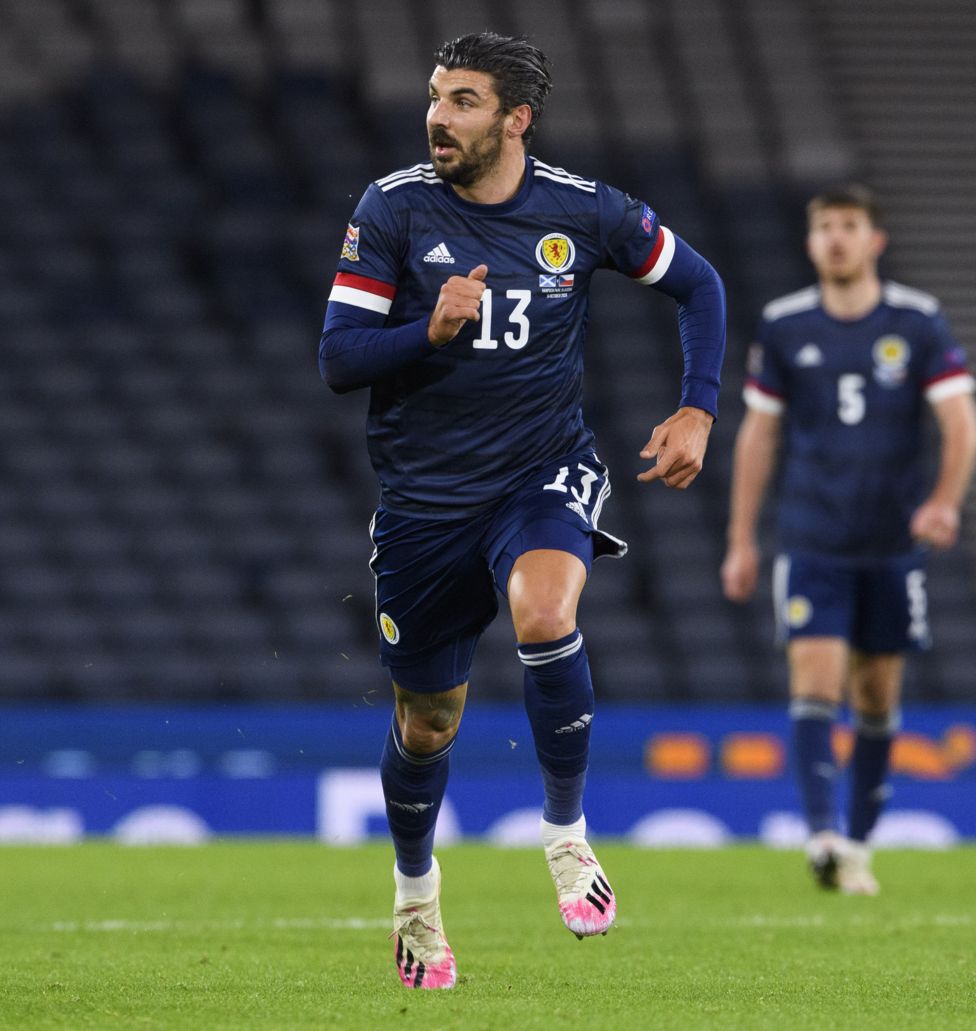 No Hearts move for Paterson as he extends Owls stay - BBC Sport