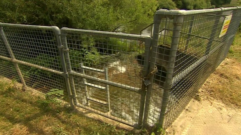 Cound Brook reaches lowest level since records began - BBC News