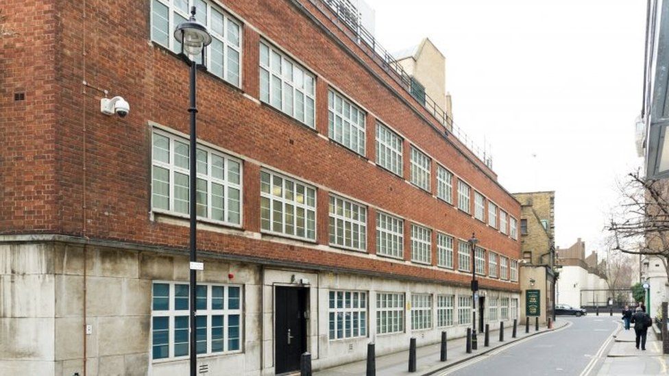 GCHQ put 'image before cost' with new building - BBC News