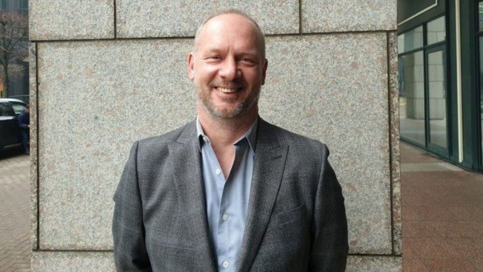 Brighton & Hove City Council appoints interim chief executive - BBC News