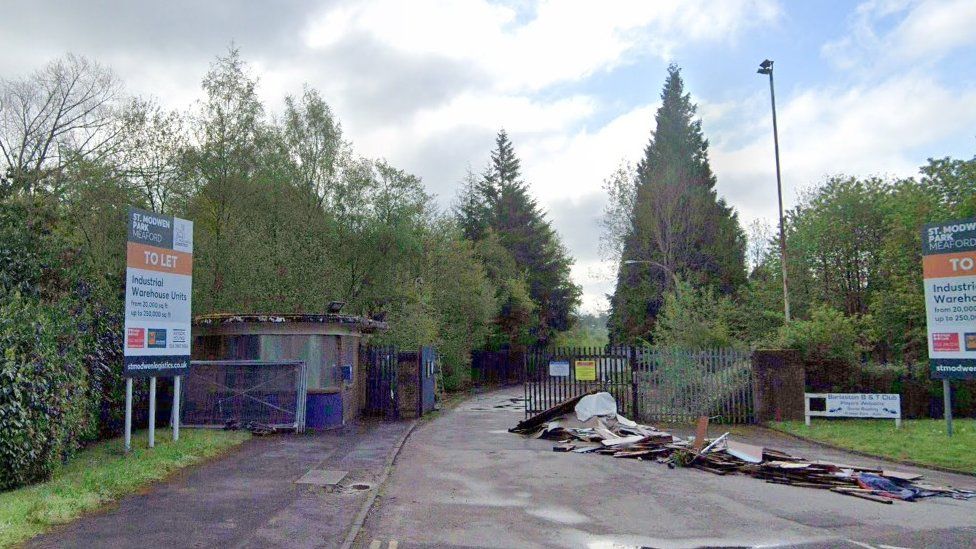 Plans approved to build on Staffordshire power plant site - BBC News