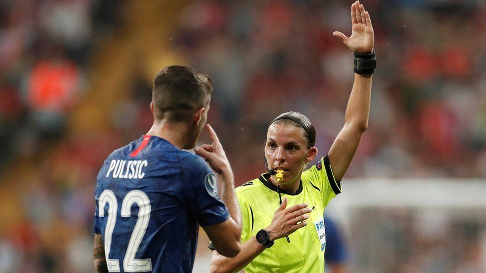 Being a referee: 'I get a front row seat on the pitch' - BBC News