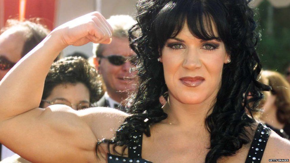 Former WWE wrestler Chyna died from 'accidental overdose' - BBC News