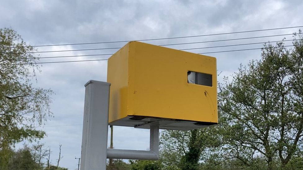 Fake speed camera installed by Suffolk farmer - BBC News