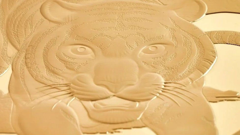 Royal Mint produces giant gold coin to celebrate the Year of the Tiger ...