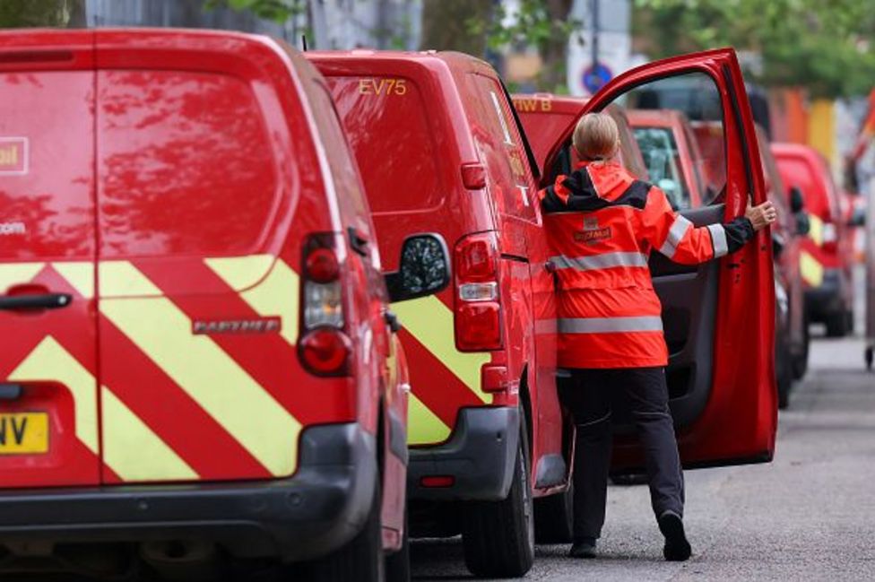 Royal Mail investigated by Ofcom for missing delivery targets - BBC News