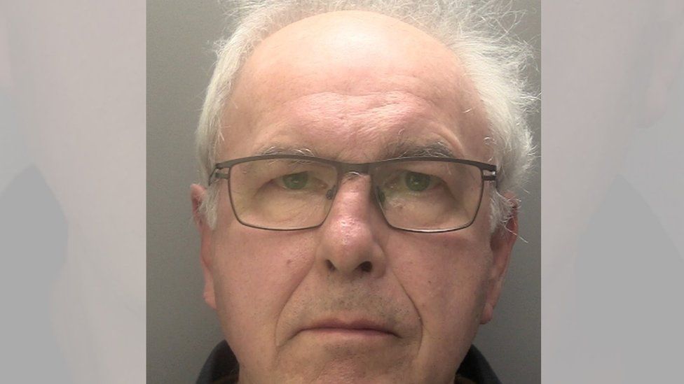 Yorkshire man jailed for planning paedophile attack online - BBC News