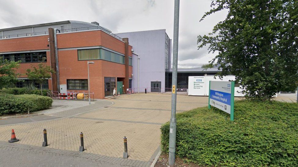 Coronavirus: Thieves steal oxygen from Manchester hospital - BBC News