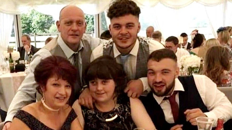 Lumberjack out of sight when tree crushed him to death - BBC News