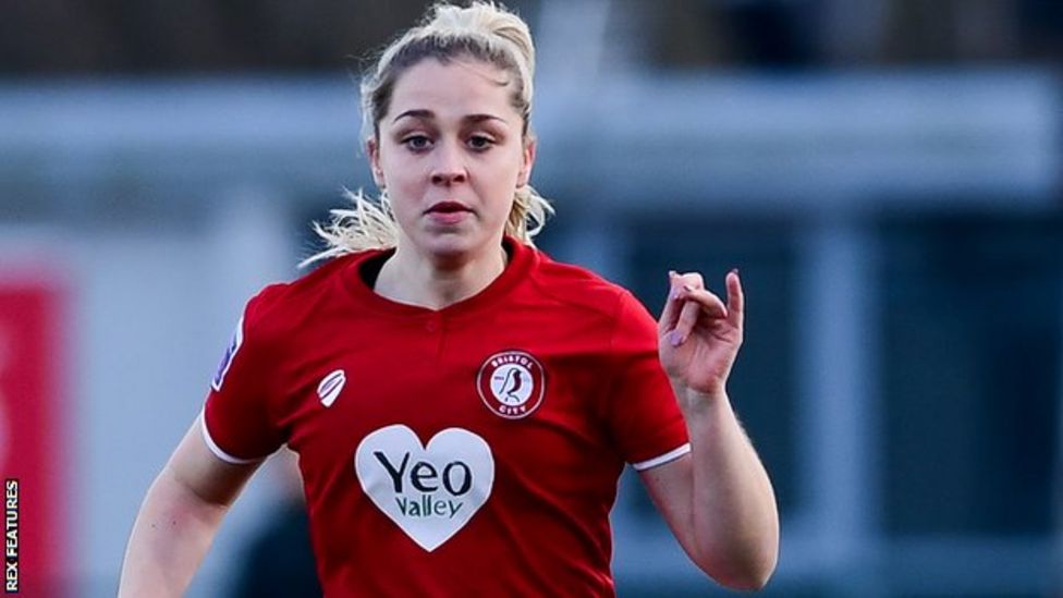 Poppy Pattinson: Everton sign defender after Bristol City exit - BBC Sport