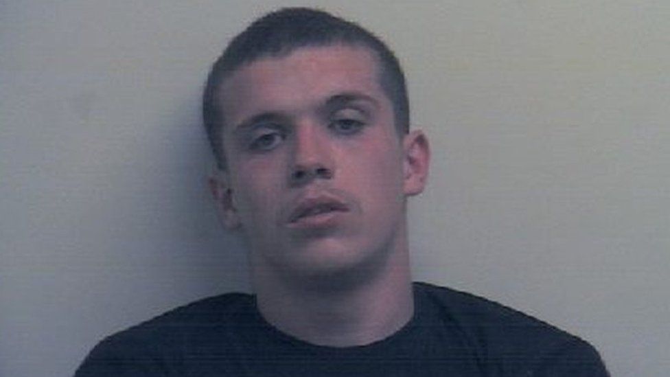 Sheffield killer jailed for staged house fire murder - BBC News