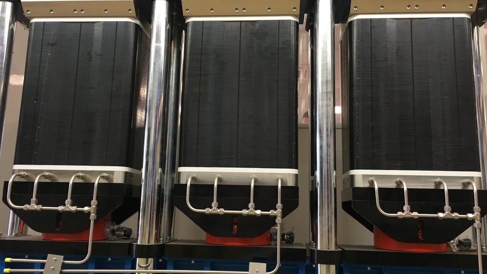 Sheffield 'green hydrogen' plant plan announced - BBC News