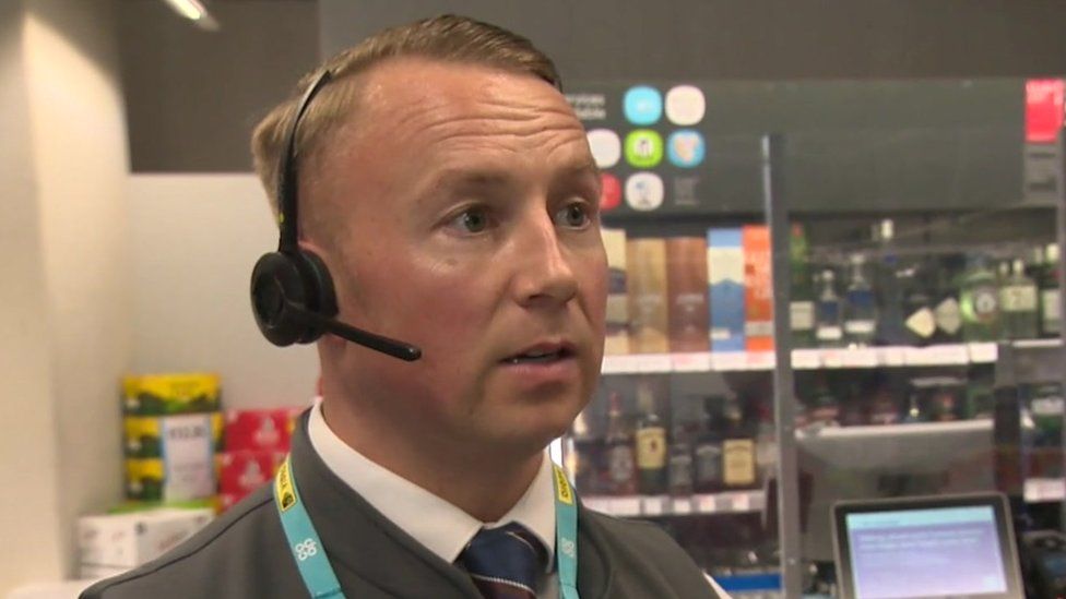 Co-op store workers' lives threatened by suspected shoplifters - BBC News