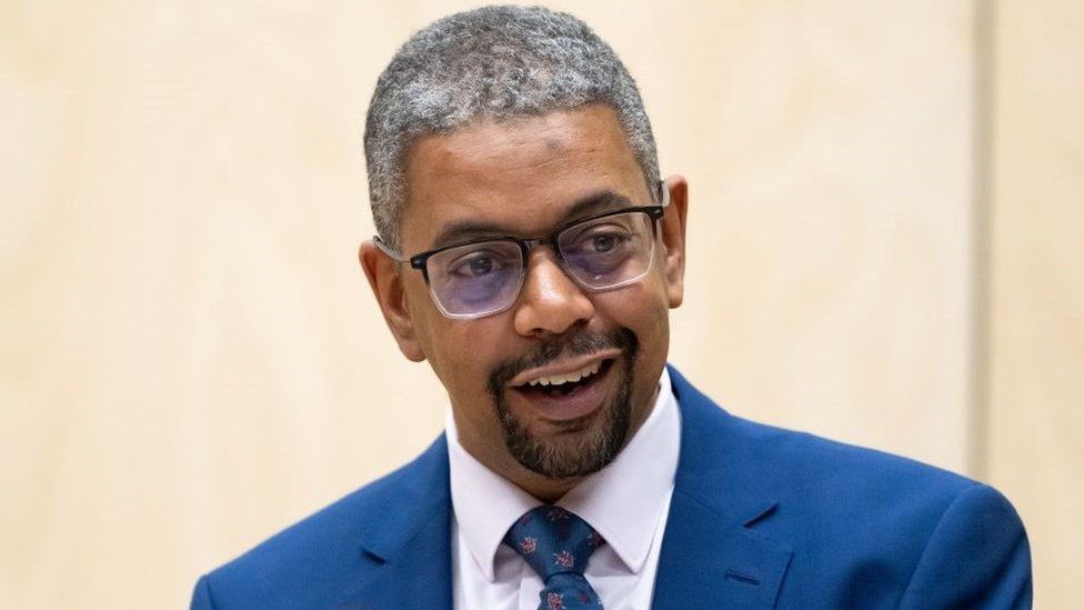 Vaughan Gething yn gwrthod dychwelyd rhodd o £200,000 - BBC Cymru Fyw