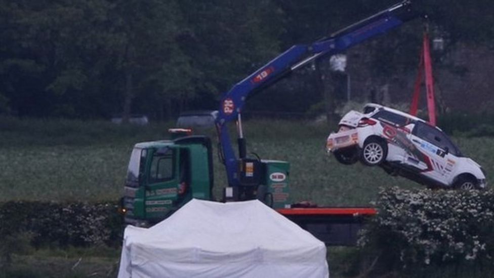 Marshal 'screamed at' for stopping rally in fatal crash - BBC News