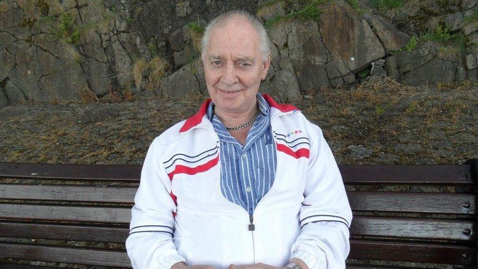 Eddie Girvan death: Woman admits manslaughter charge - BBC News