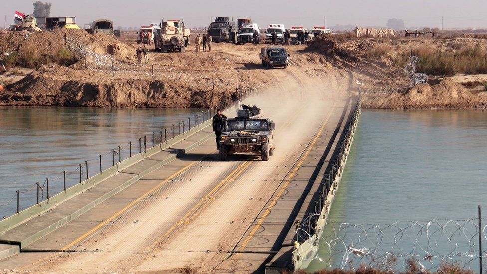 Islamic State conflict: Iraqi forces push into Ramadi - BBC News