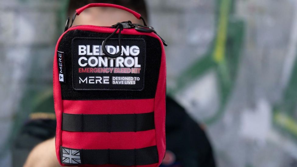 West Midlands bleed kit training helps combat knife deaths - BBC News
