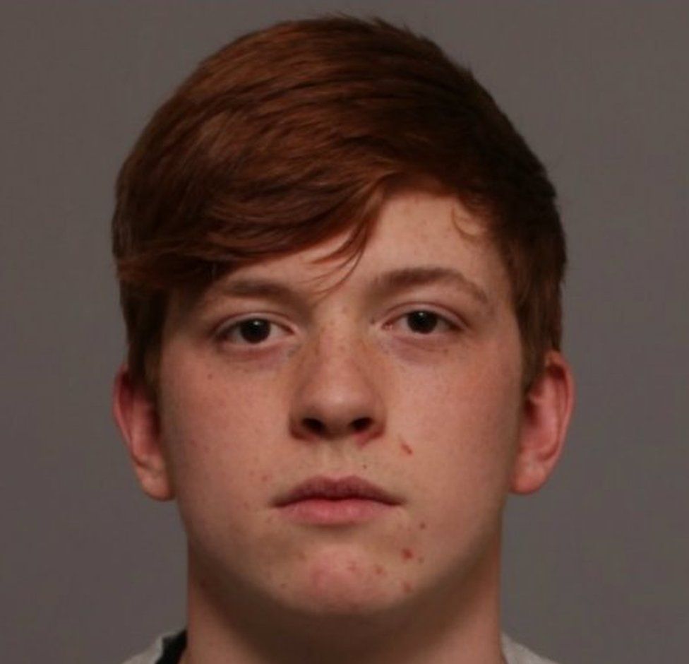 Man convicted of Badoo meet-up murder - BBC News