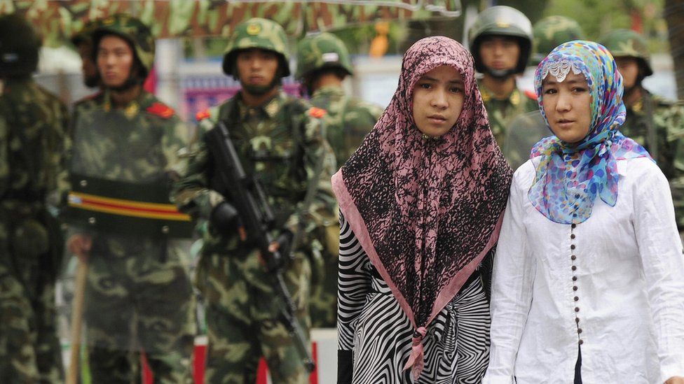Chinese police kill four after Xinjiang attack - BBC News