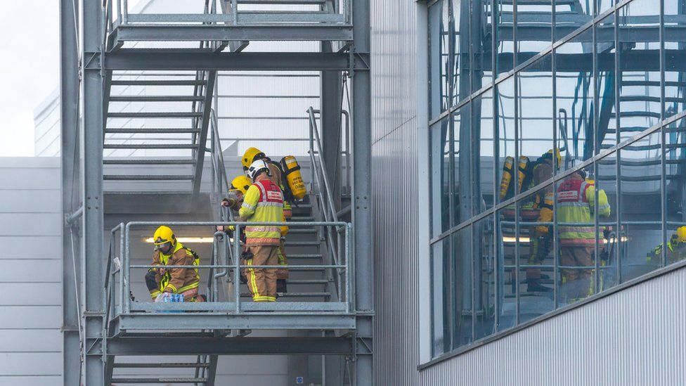 'Major' blaze at Palm Paper factory in King's Lynn - BBC News