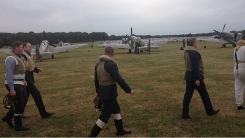 Battle of Britain: Flypast for 75th anniversary of 'Hardest Day' - BBC News