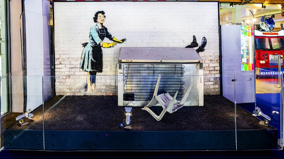 Margate Banksy shares offered for sale to the public - BBC News
