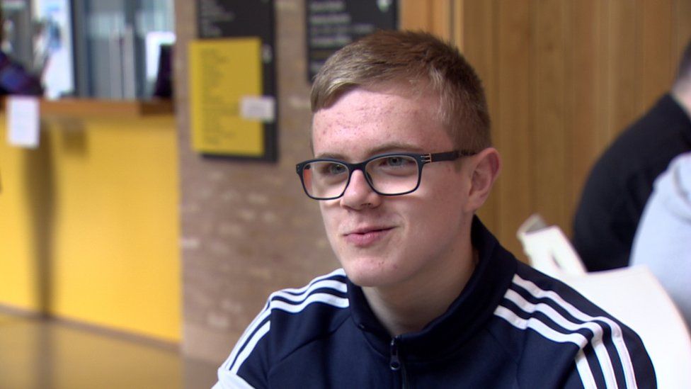 East Belfast teenagers return to class over Easter - BBC News