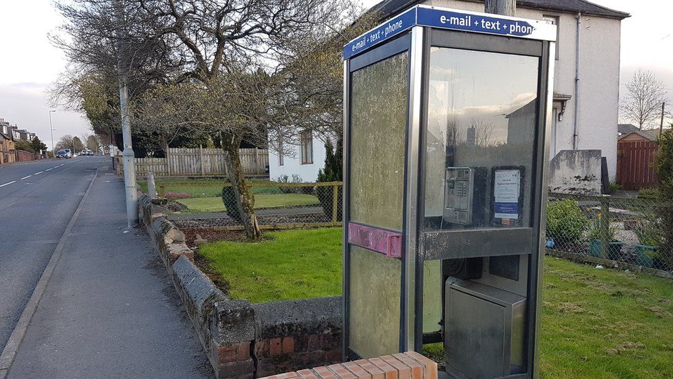 Crossmichael phone box takes on new life as a library - BBC News